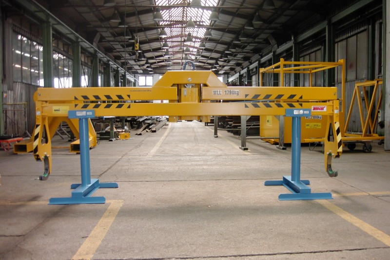 LIFTING BEAMS - SPECIAL TYPES | UNIMAN Engliš s.r.o.