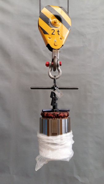 GRIPPER WITH INTERNAL GRIPPING FOR CYLINDRICAL SURFACE - HAND OPERATED ...